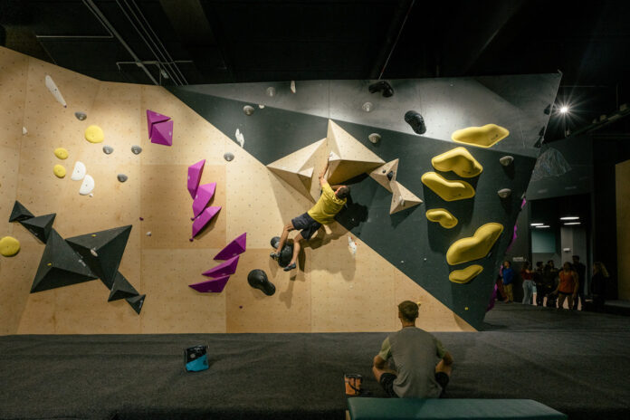 Sputnik Berango. Fiesta de Inauguración – El Cohete