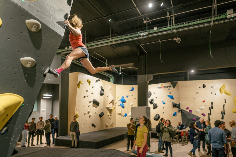 Sputnik Berango. Fiesta de Inauguración – El Cohete