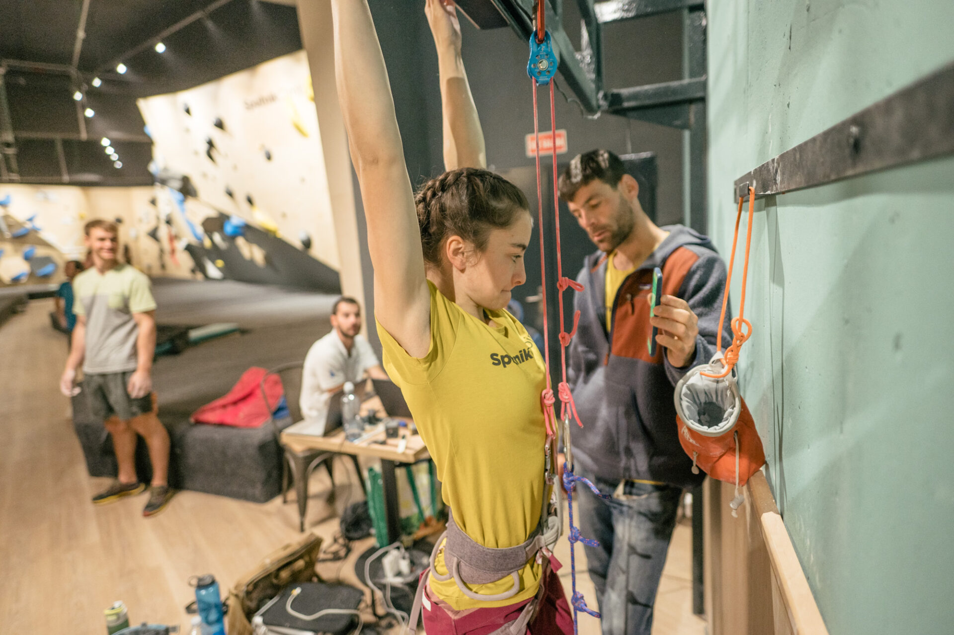 Sputnik Berango. Fiesta de Inauguración – El Cohete